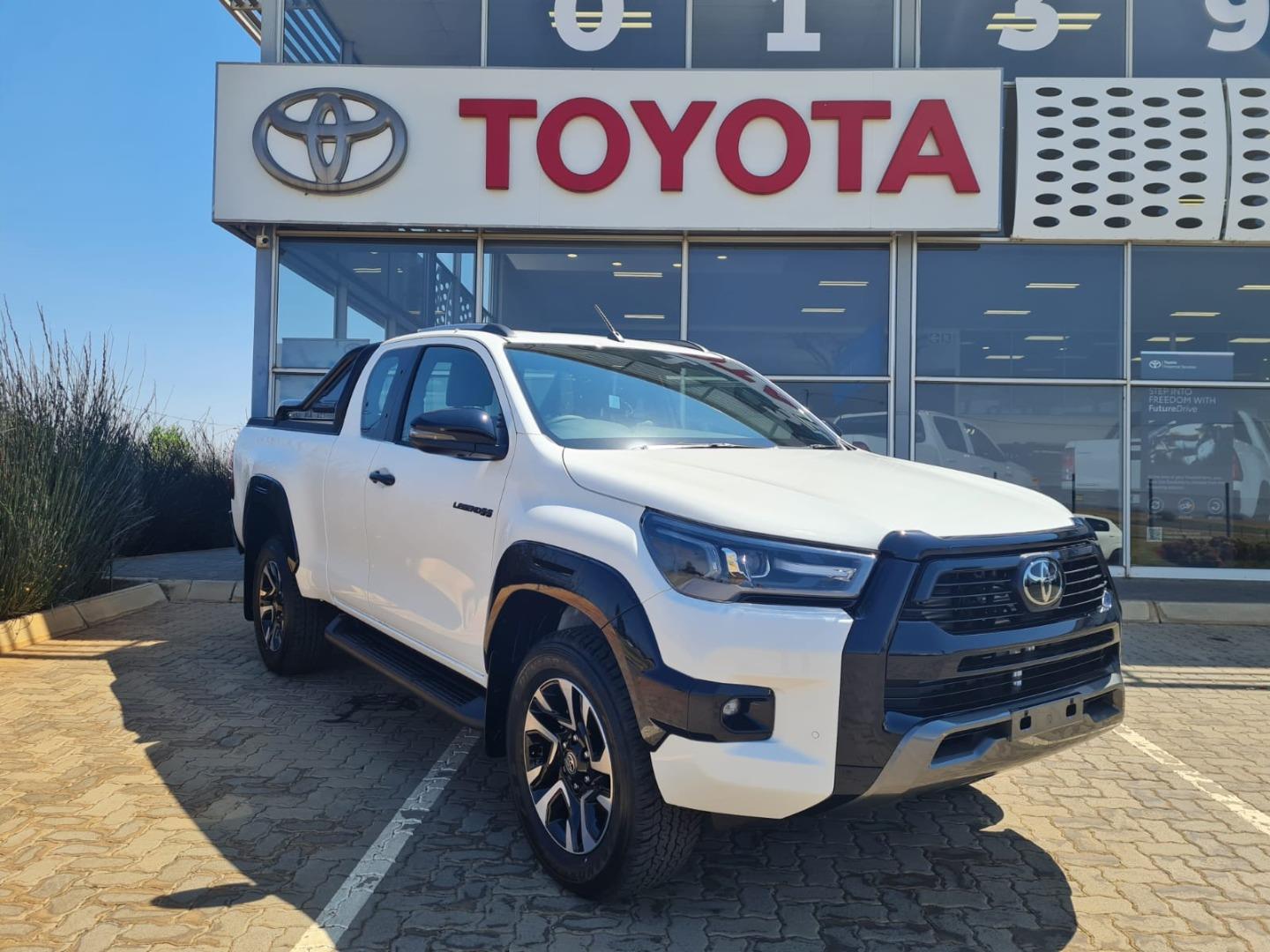 Used Used 2025 Toyota Hilux 2.8GD-6 Xtra cab 4x4 Legend 55 for sale in ...