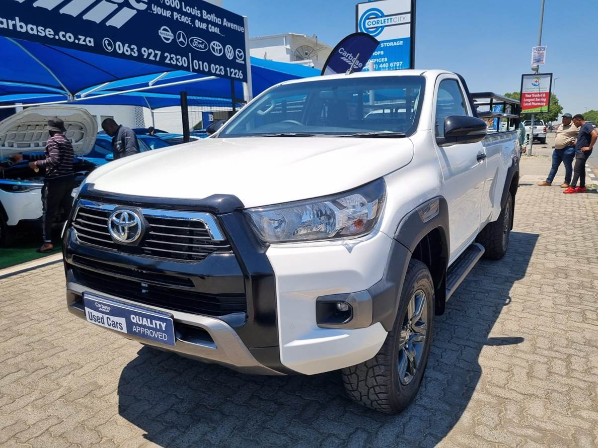 Used 2025 Toyota Hilux 2.4GD-6 double cab 4x4 Raider manual | Junk Mail Marketplace