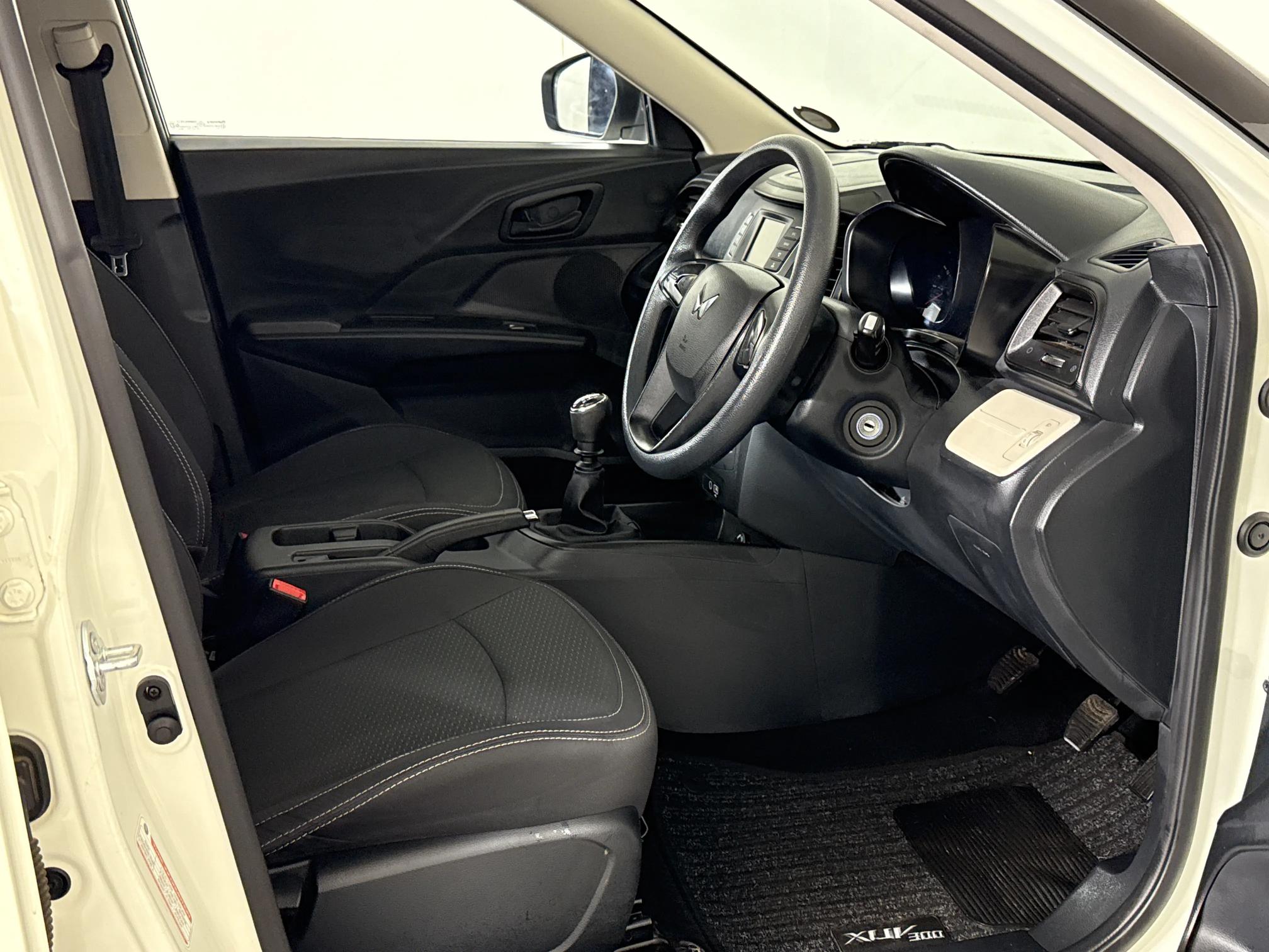 Used 2023 Mahindra XUV300 1.2T W4 | Junk Mail Marketplace