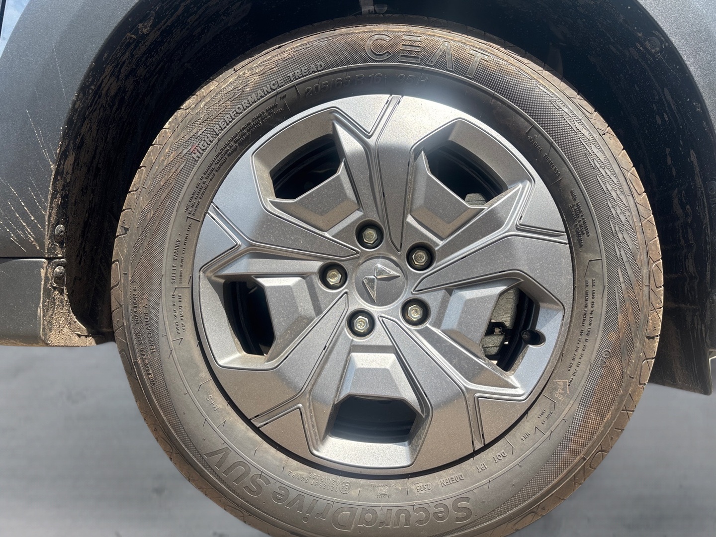 New 2025 Mahindra XUV 3XO 1.2T MX2 auto | Junk Mail Marketplace