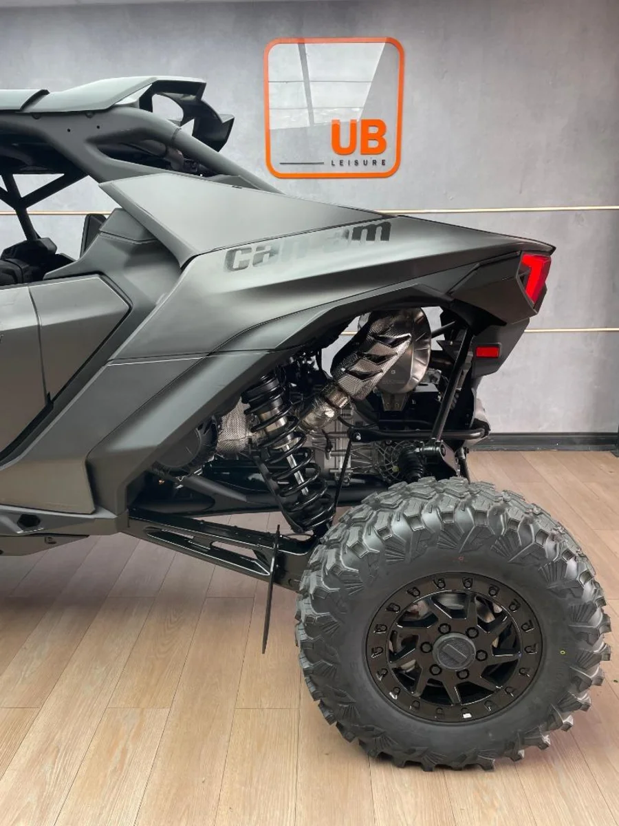 New New 2026 Can-Am MAVERICK R MAX X RS WITH SMART-SHOX TURBO RR ...